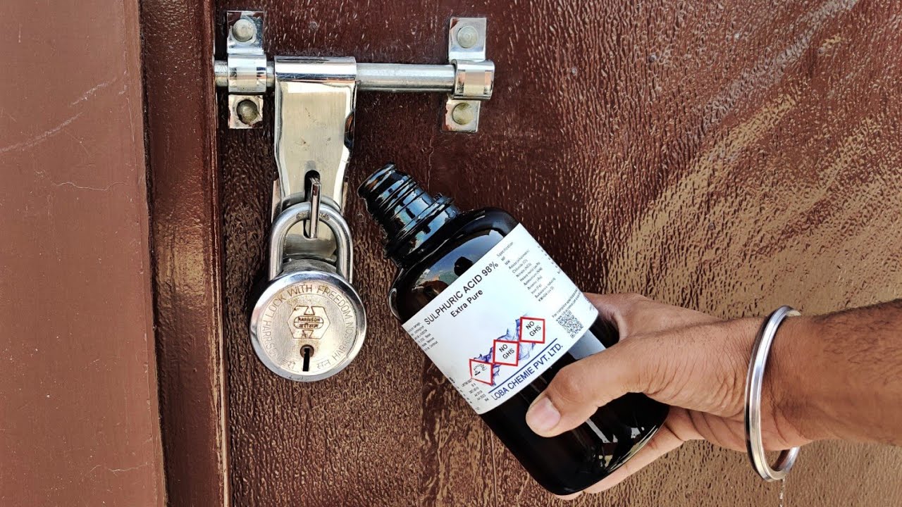 LOCK VS ACID | तेजाब से ताला खुलेगा ? - YouTube