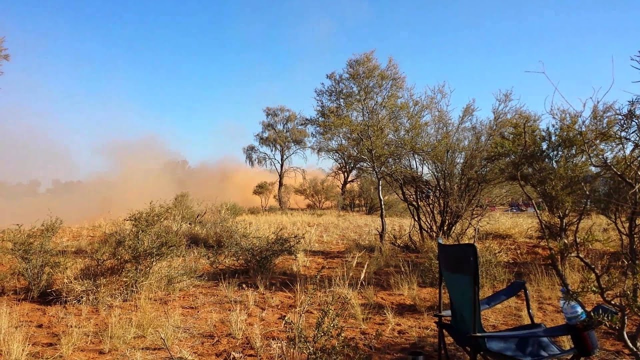 Finke 2015 buggies day 2 - YouTube