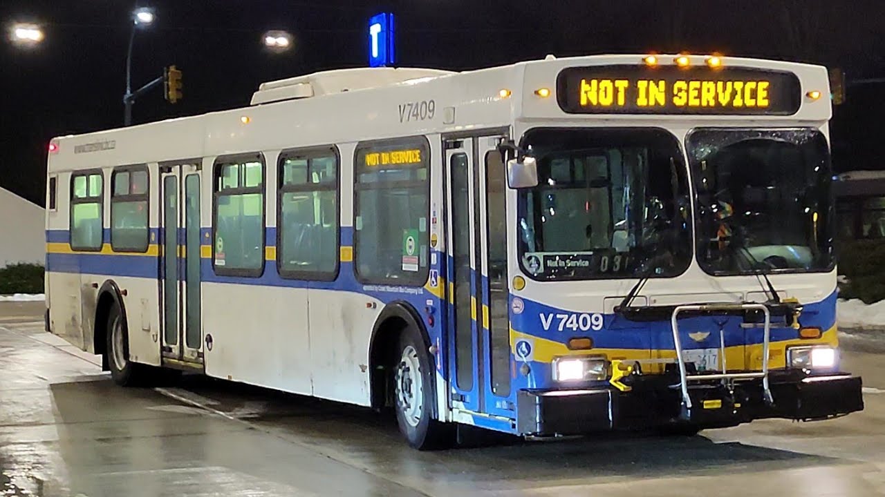 Translink CMBC 2000 New Flyer D40LF 7409 - YouTube