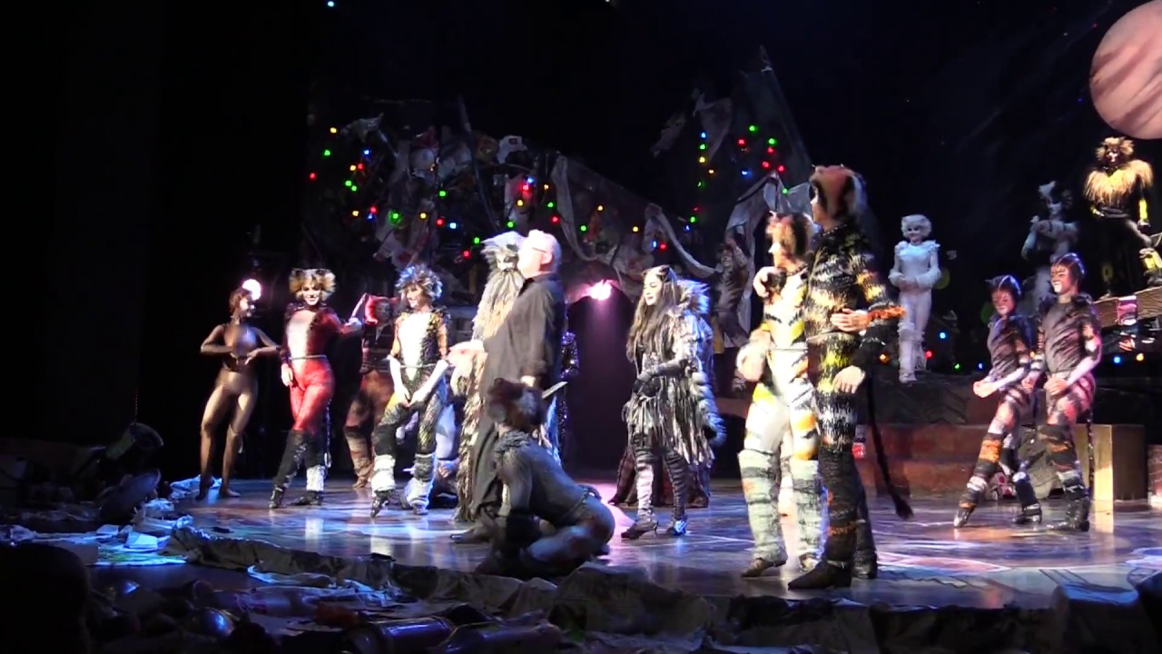CATS - the original is back – Premiere am Deutschen Theater München ...