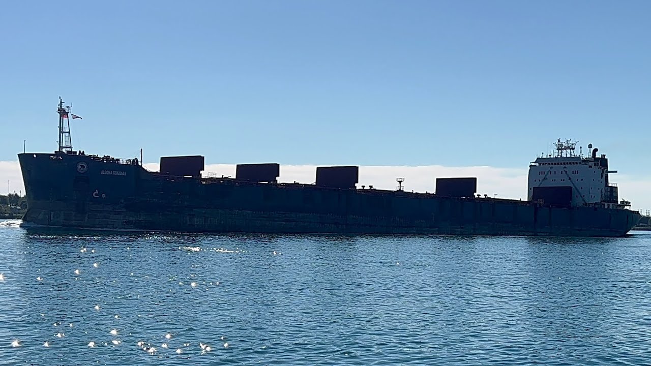 Algoma Guardian Freighter “Salute” - YouTube