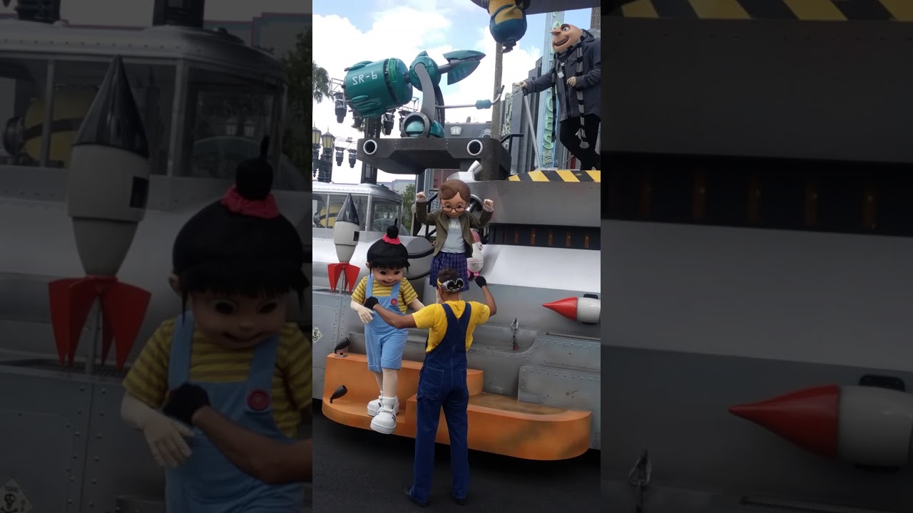 UNIVERSAL STUDIOS NICKELODEON PARADE - YouTube