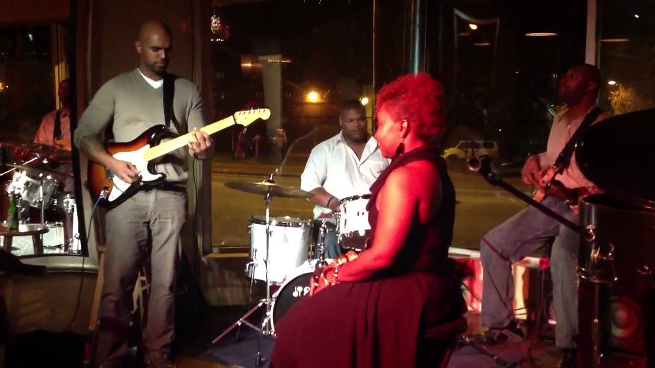 Rhonda Thomas at Acoustix Jazz Restaurant & Lounge - YouTube