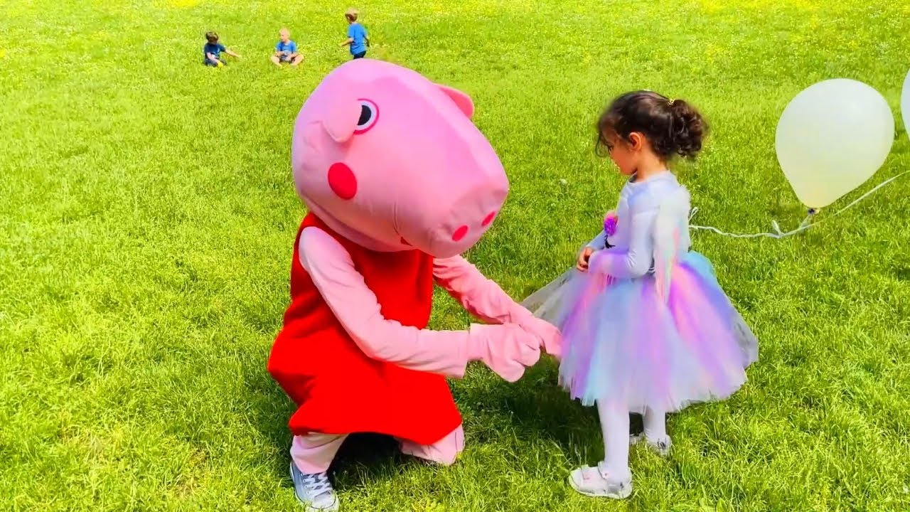 Sara Sofia 5th Birthday Celebrated with Peppa Pig - YouTube