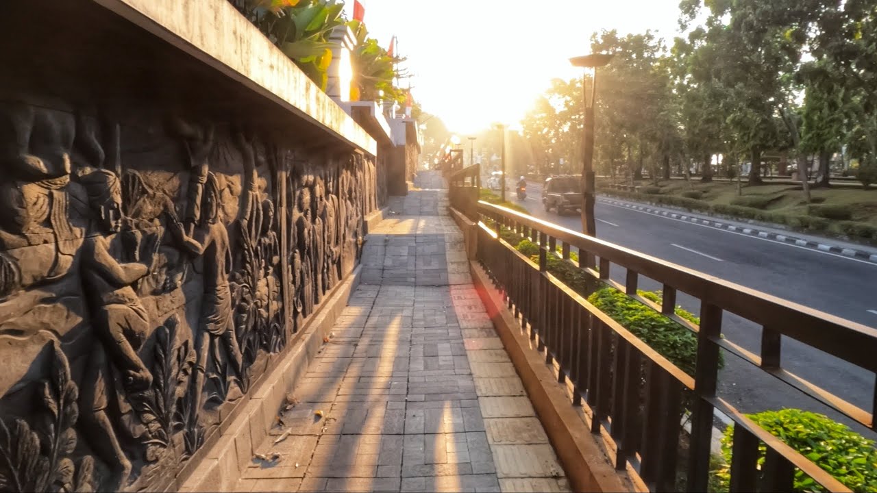 Semarang 1 Hour Walking on Sunday Morning | Sidewalks and Parks in ...