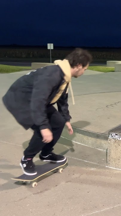 Took me 2 full sesh to do this combo! HIT THE SUB BUTTON FOR MORE SKATE CLIPS🔥 - YouTube