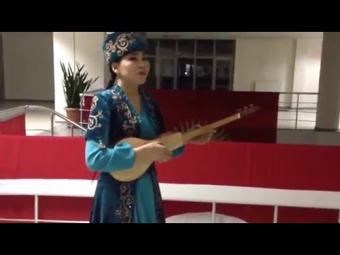 Katibim Şarkısı Komuzla Kırgız Öğrenciden (Kırgızistan Türkiye Manas Üniversitesi)
