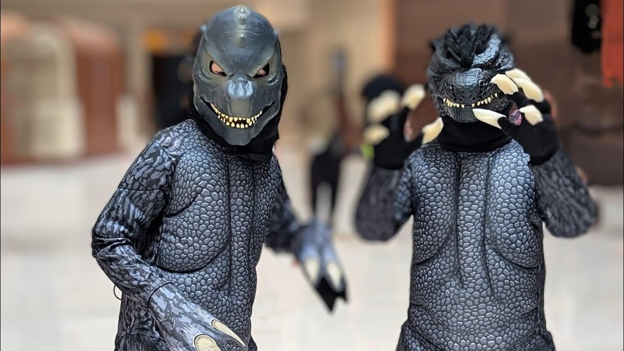 Godzilla attends G-Fest 2024 #gfest #godzilla #kaiju - YouTube