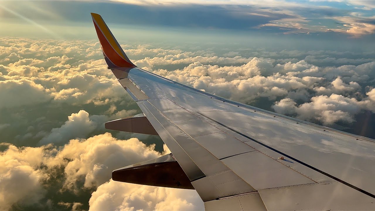[4K] – Stunning Providence Sunset Landing – Southwest – Boeing 737-700 ...