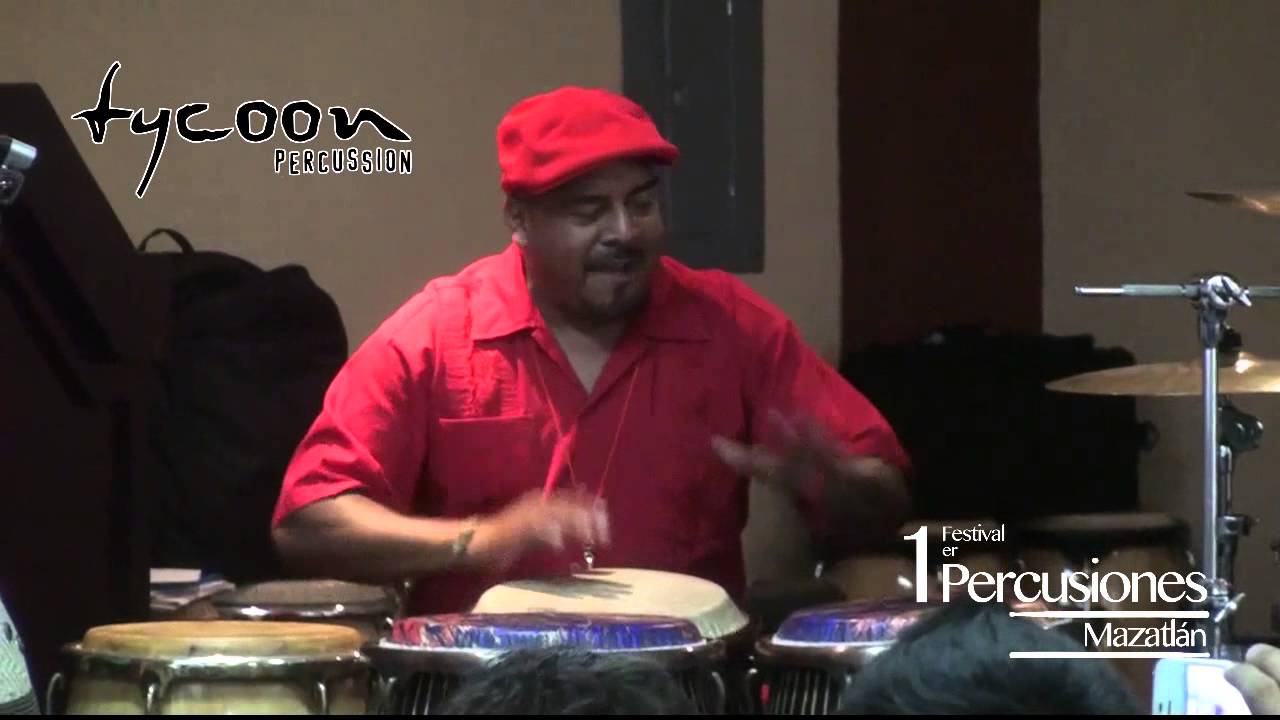 Charlie Chavez y Patricio "Chino" Díaz - YouTube