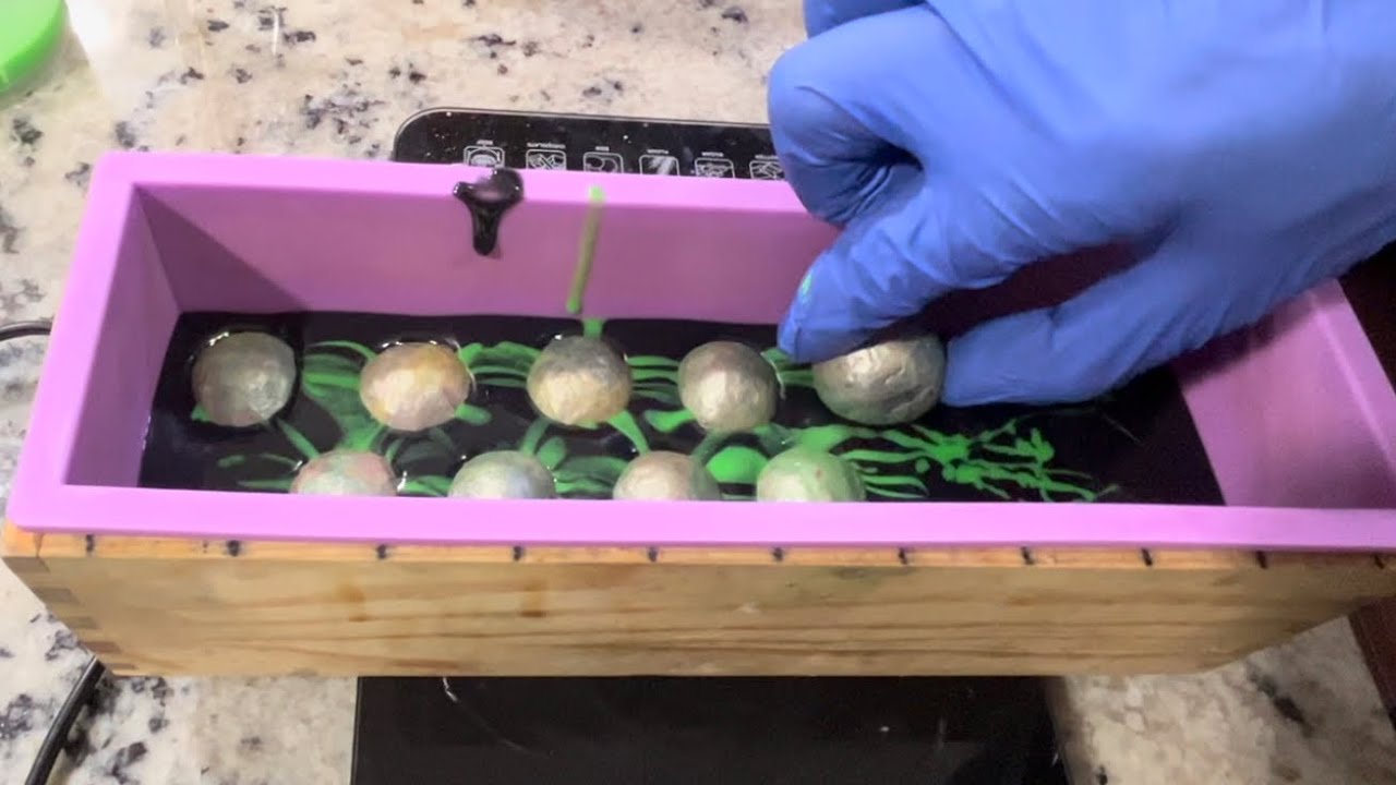 EPIC Soap Making & Cutting | Cutting soap 180 bars | Making 20 bars of ...