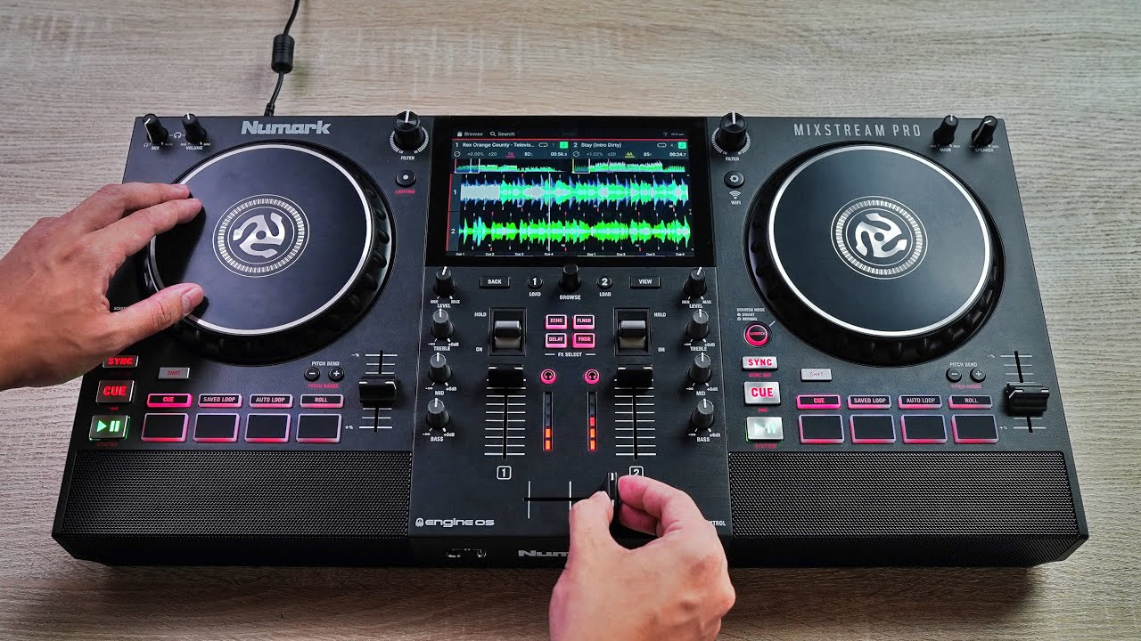 PRO DJ DOES 15 MINUTE CLUB MIX ON $599 DJ GEAR | DJ Carlo Atendido ...