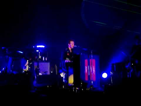 COLDPLAY LIVE IN SACRAMENTO - GLASS OF WATER - YouTube