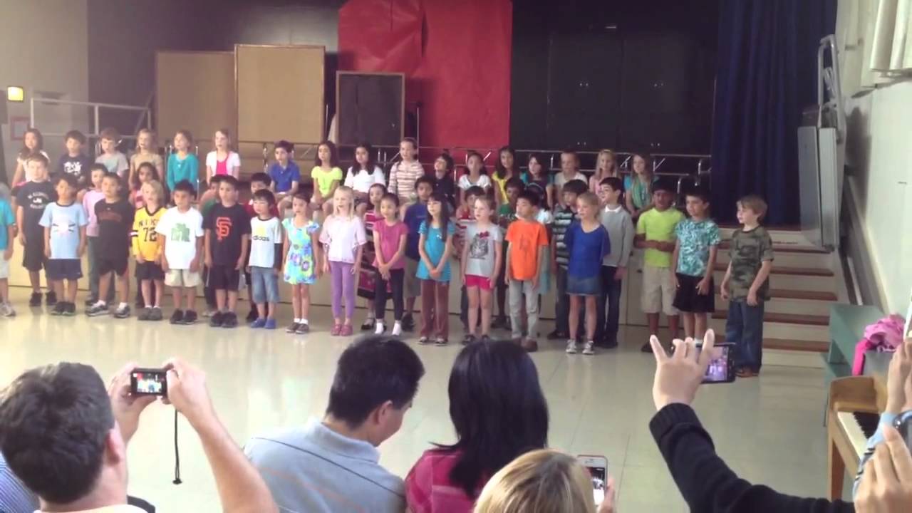 Emily 2nd grade singing in El Carmelo Elementary School - YouTube