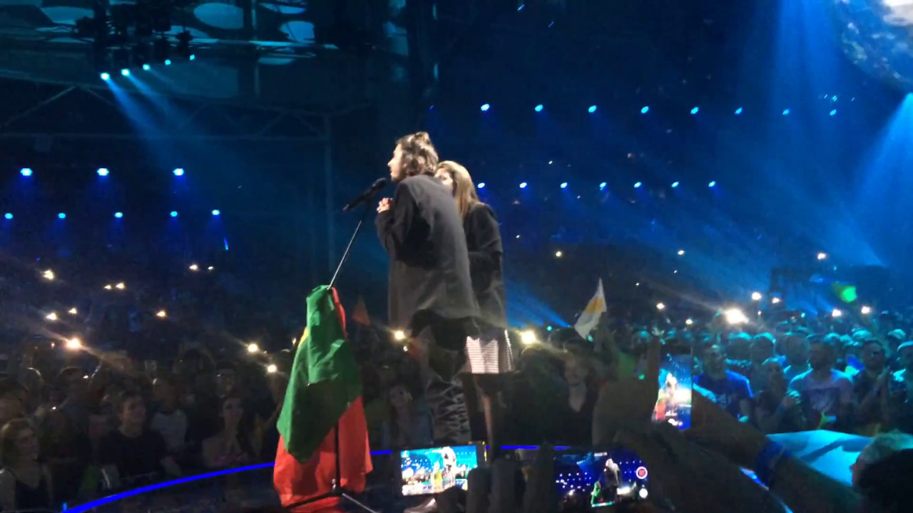 Winners moment & performance - Salvador - Portugal - Eurovision 2017 ...