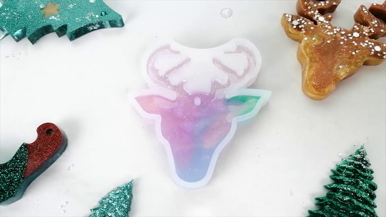 How to make resin Christmas keychain | Christmas tree, snowflake, bell ...