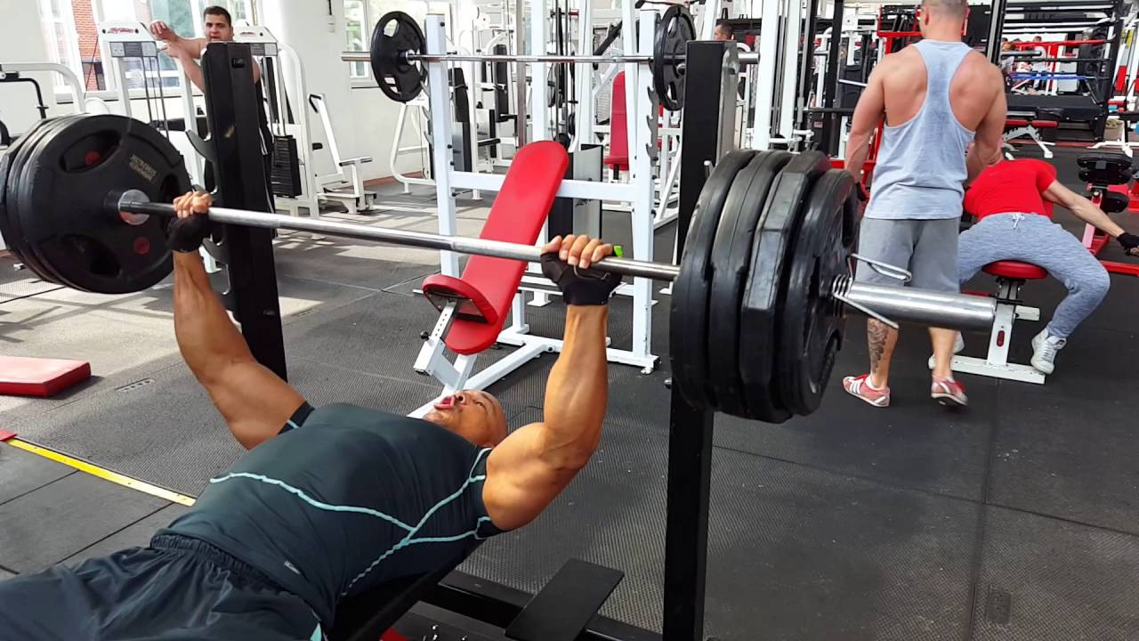 Bench press 160 kg kez Gladiators - YouTube