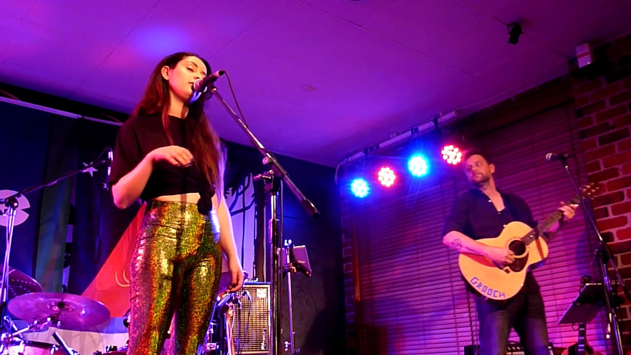 Broke Machine - Shane Nicholson & Tori Forsyth - The Pub Tamworth - 23 ...