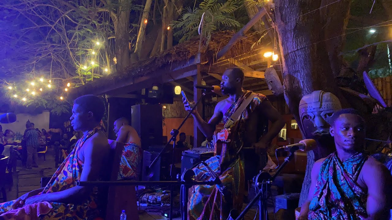 Ghana night life 🇬🇭🇬🇭🇬🇭 | Highlife Band in Ghana | @KwanPaGH - YouTube