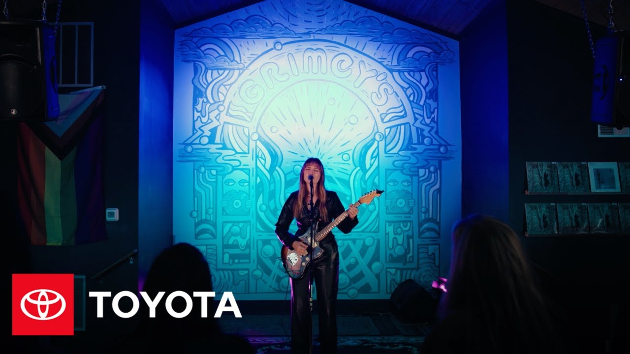 Madison Cunningham Performs "Hospital" | Sounds of the Road | Presented ...