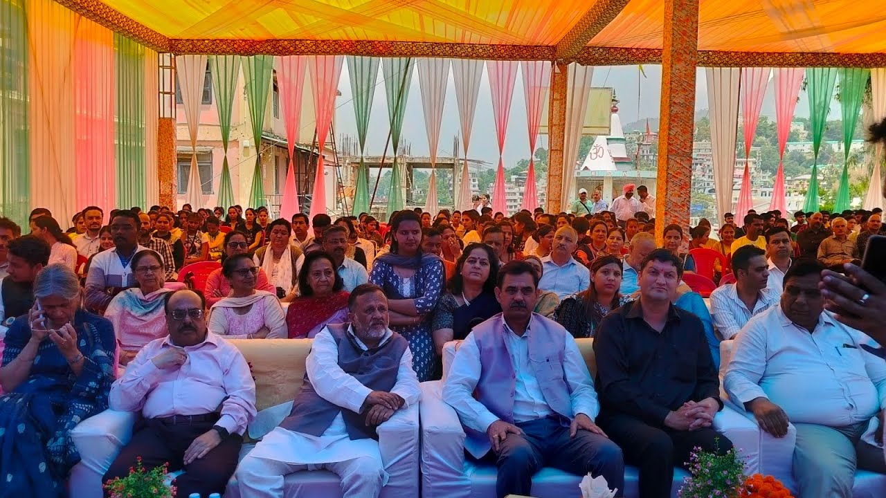 Govt ITI Solan welcome the chief guest sr. Sanjay Awasthi mamber of ...