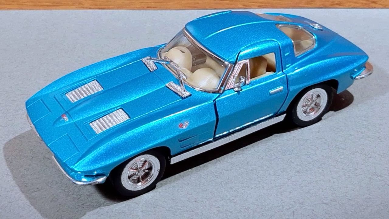 Diecast model Old Corvette Look at the Iconic American Classic! - YouTube