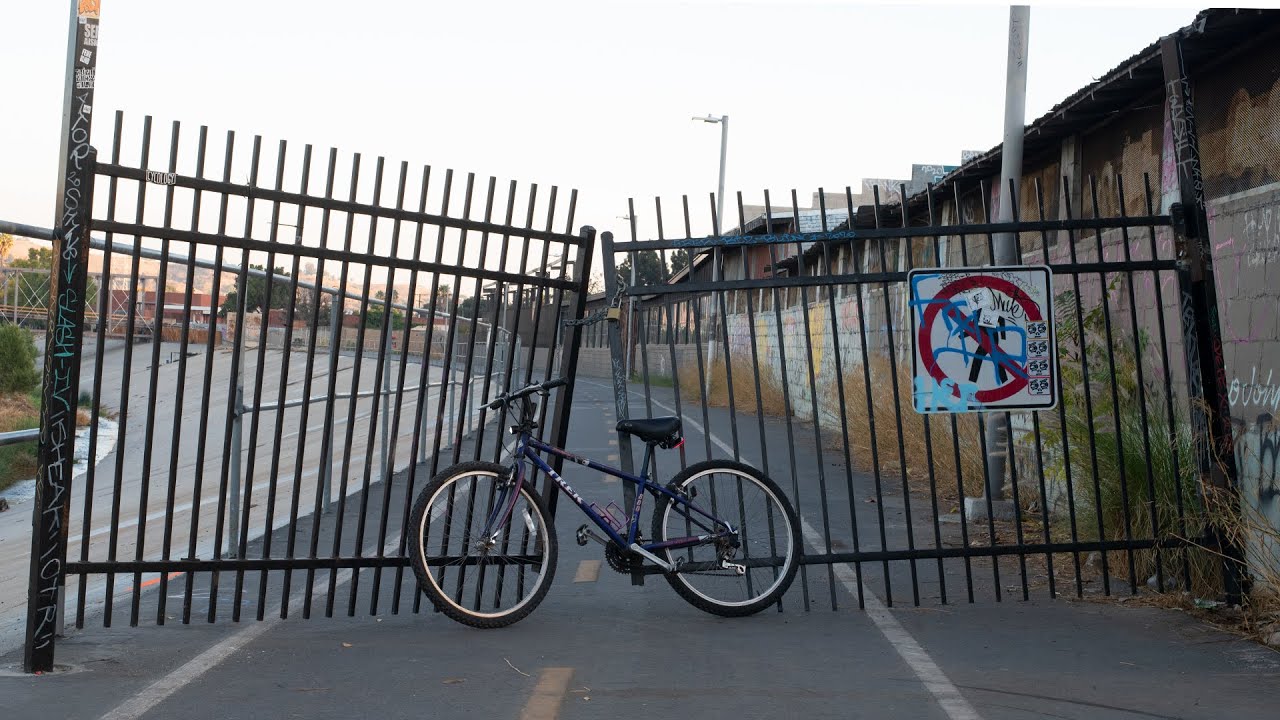 L.A. RIVER BIKE PATH - YouTube