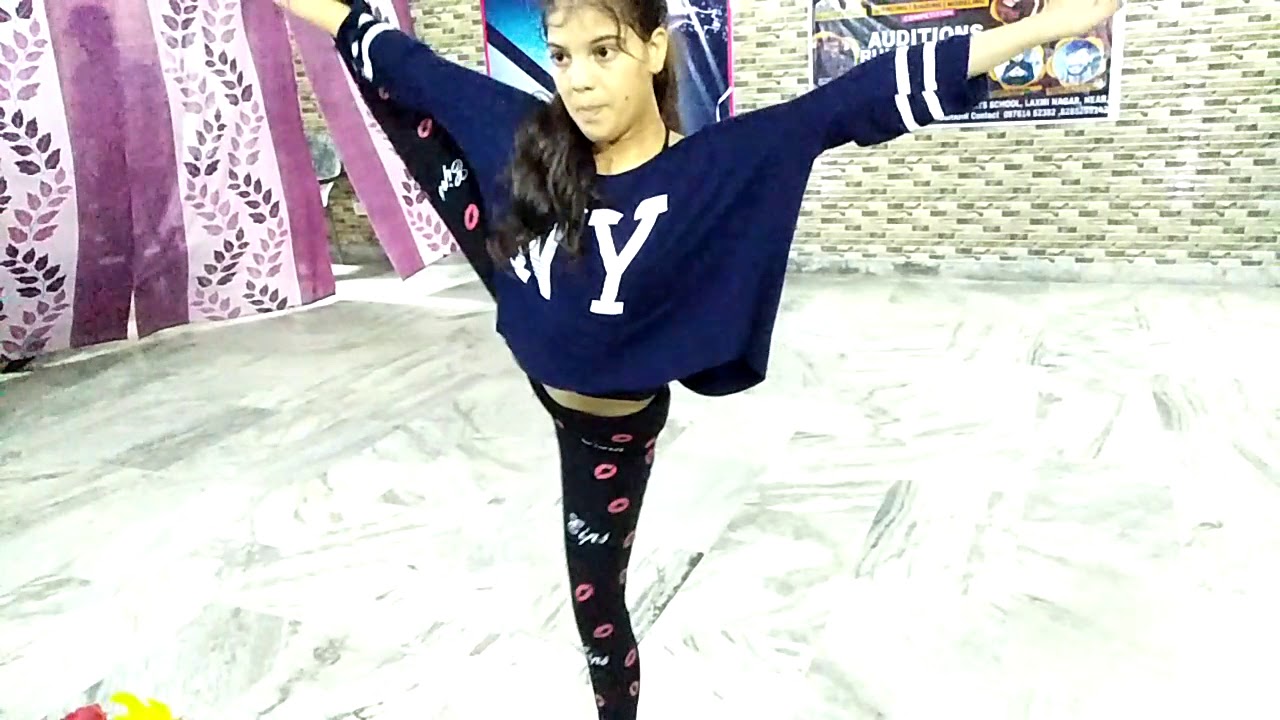 Moni dance - YouTube