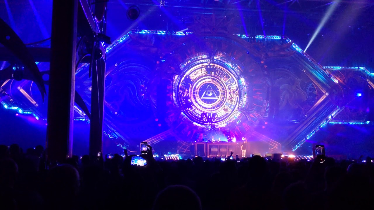 Early Rave Rebels @ Dediqated - 20 years of Q-Dance - YouTube