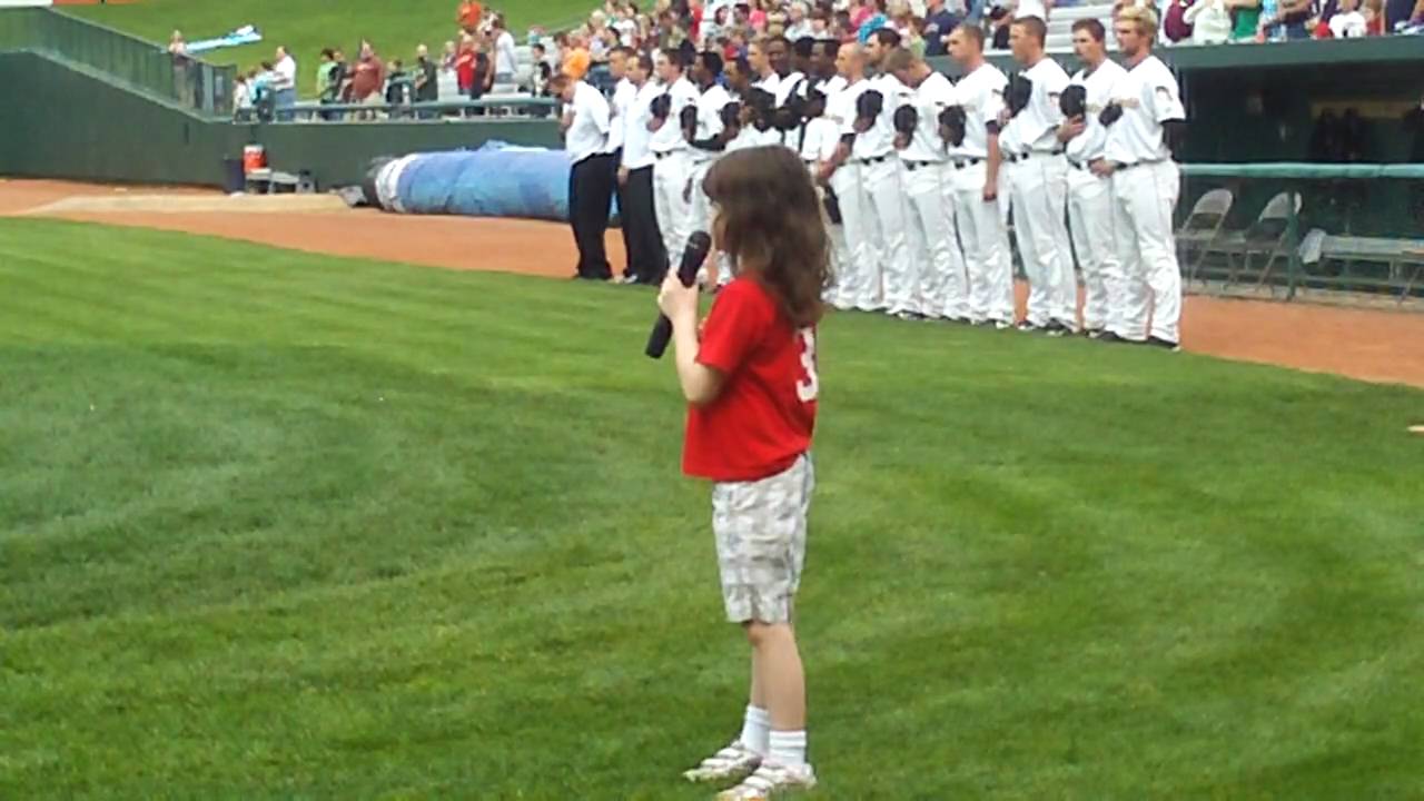 Madison Kopec, age 8, singing the National Anthem - YouTube