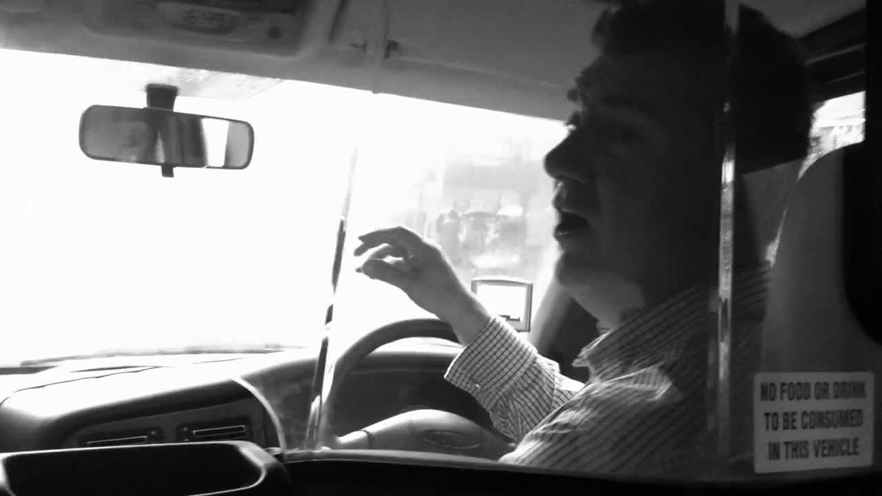 'London's Sensational Singing Taxi Driver' - YouTube
