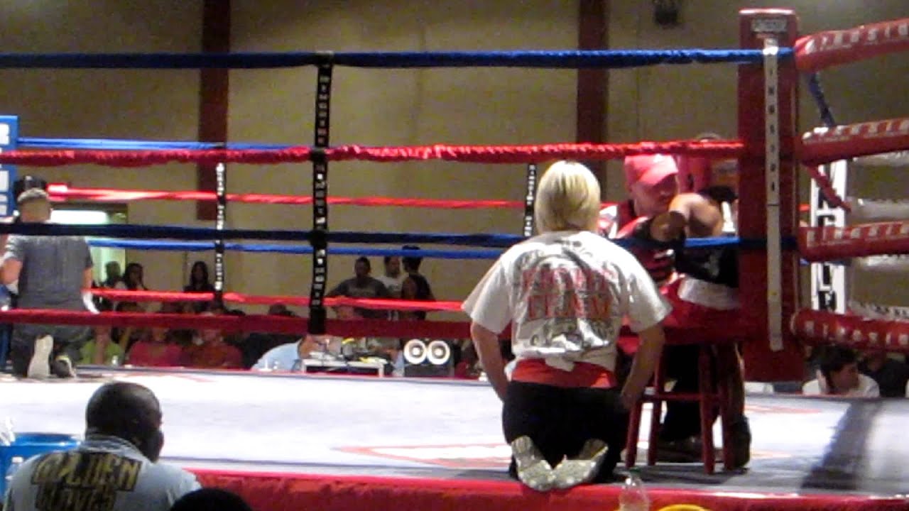 KC Tornado 4th fight Turner Boxing KCK 10/01/2011 - YouTube