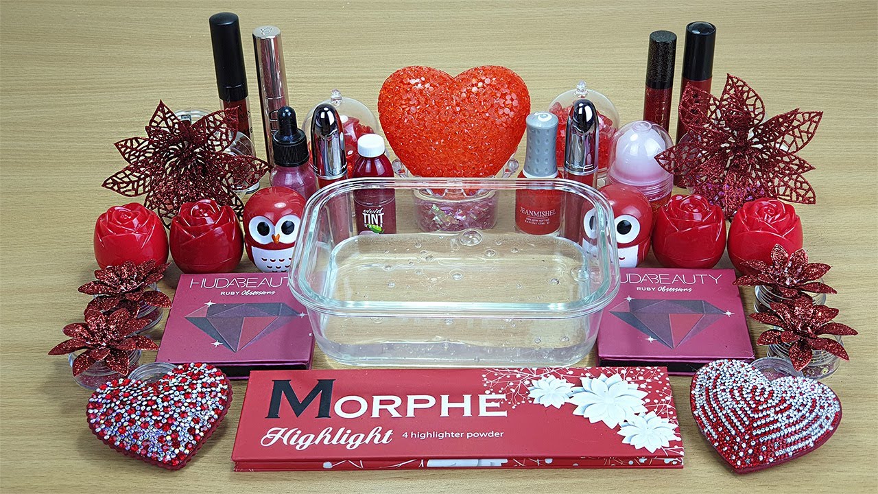 RED SLIME Mixing makeup and glitter into Clear Slime Satisfying Slime ...