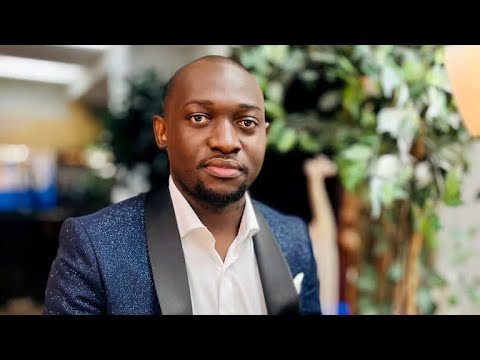 Adoration les Anges adorent le Seigneur. Alléluia hosanna by Frère Emmanuel Tukumbane