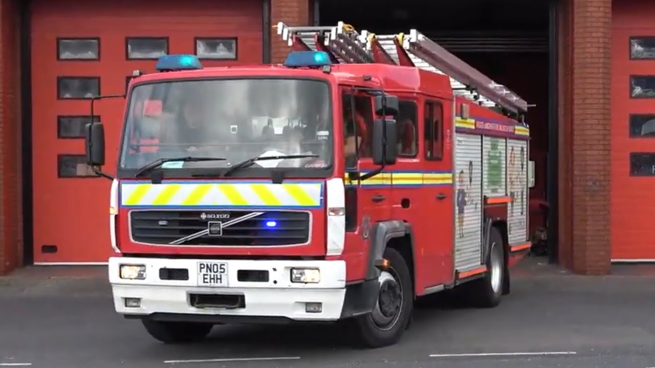 *RESERVE* Farnworth Second Pump Turnout - Greater Manchester Fire And ...
