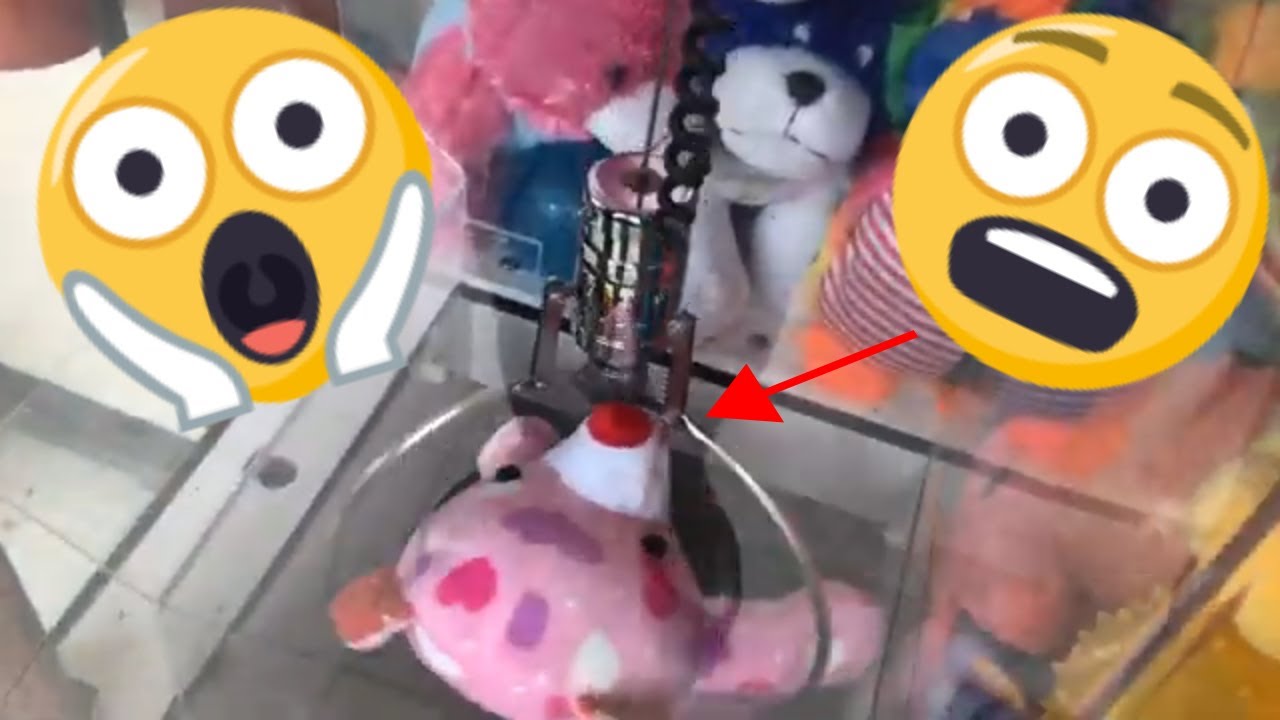 OMG CRAZY PRIZE STUCK IN CLAW MACHINE WIN - YouTube