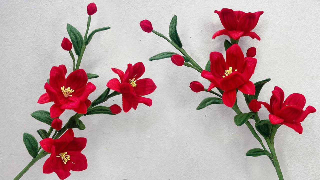 Amazing💥 Simple pipe cleaner flowers making tutorial | Innovative Designs in Pipe Cleaner Crafts ...