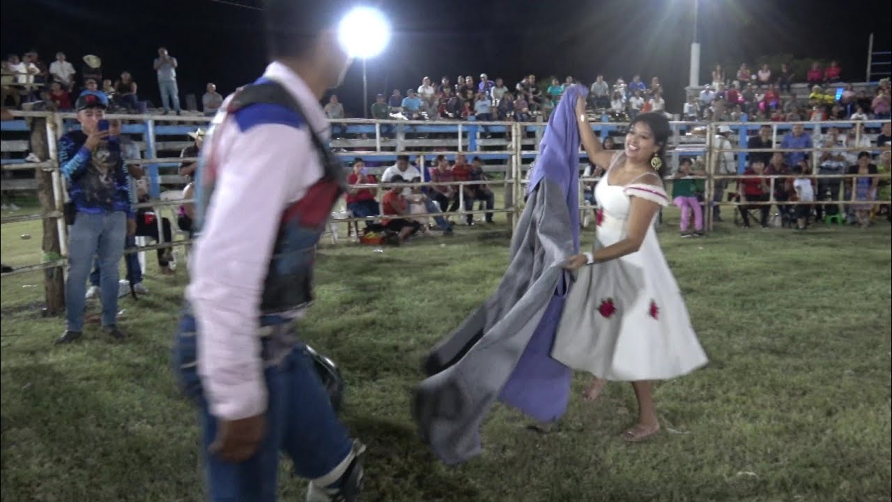 bean como le bailan al toro la madrina i el jinete - YouTube