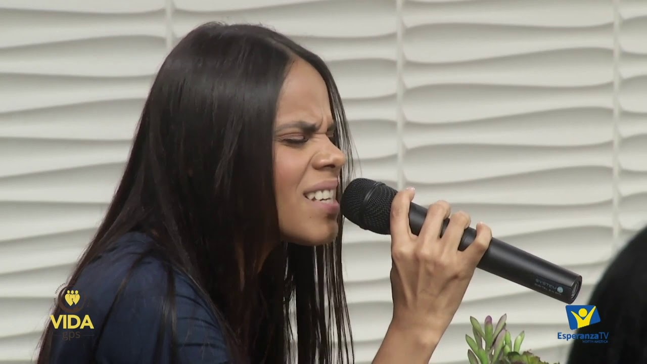 Lyanne Disla | Conquistando Sueños - YouTube