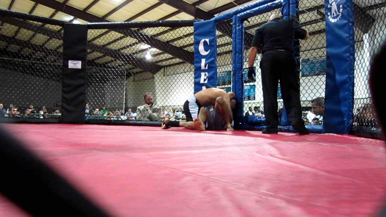 CDM's EAC 4 - Jose Ceja (United MMA) vs. Royala Smith (Brotherhood of ...