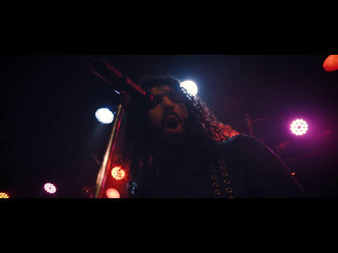 Ramy Essam - Daboura we Short we Cap (Official video) رامي عصام - دبورة وشورت وكاب