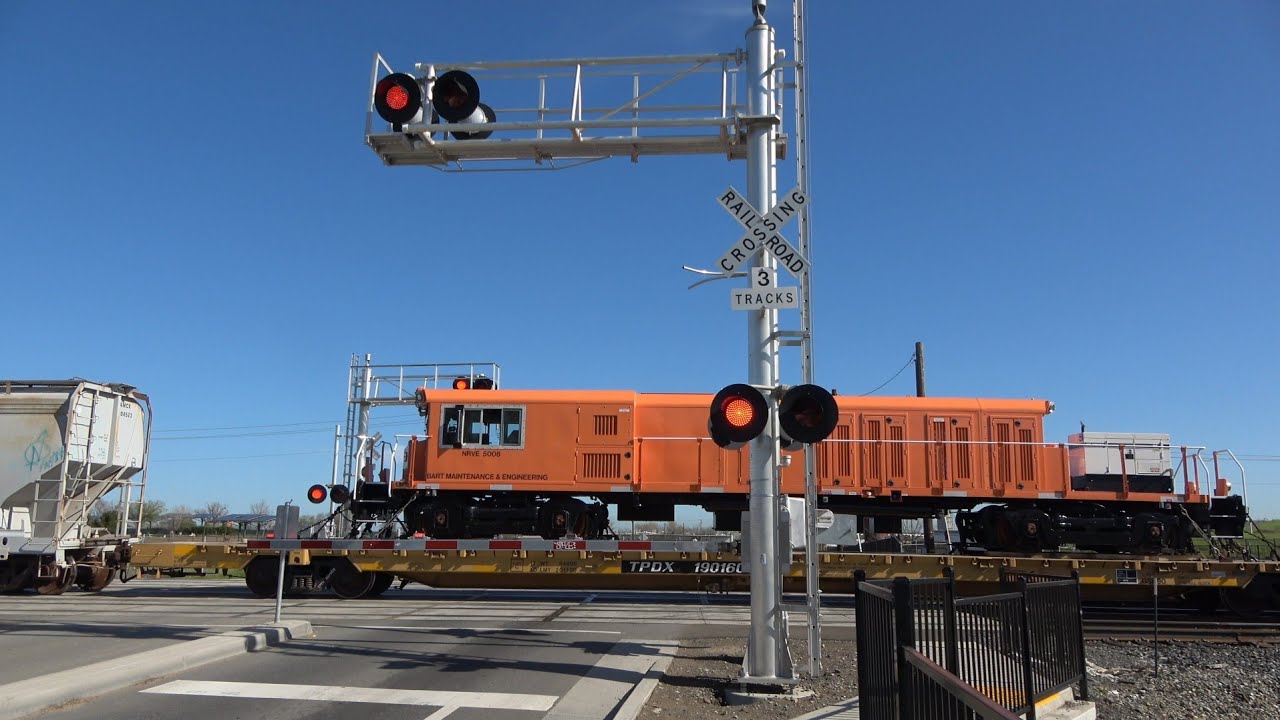 UP 5298 MRVWS Manifest Delivering NRVE BART Locomotive West, 28th St ...
