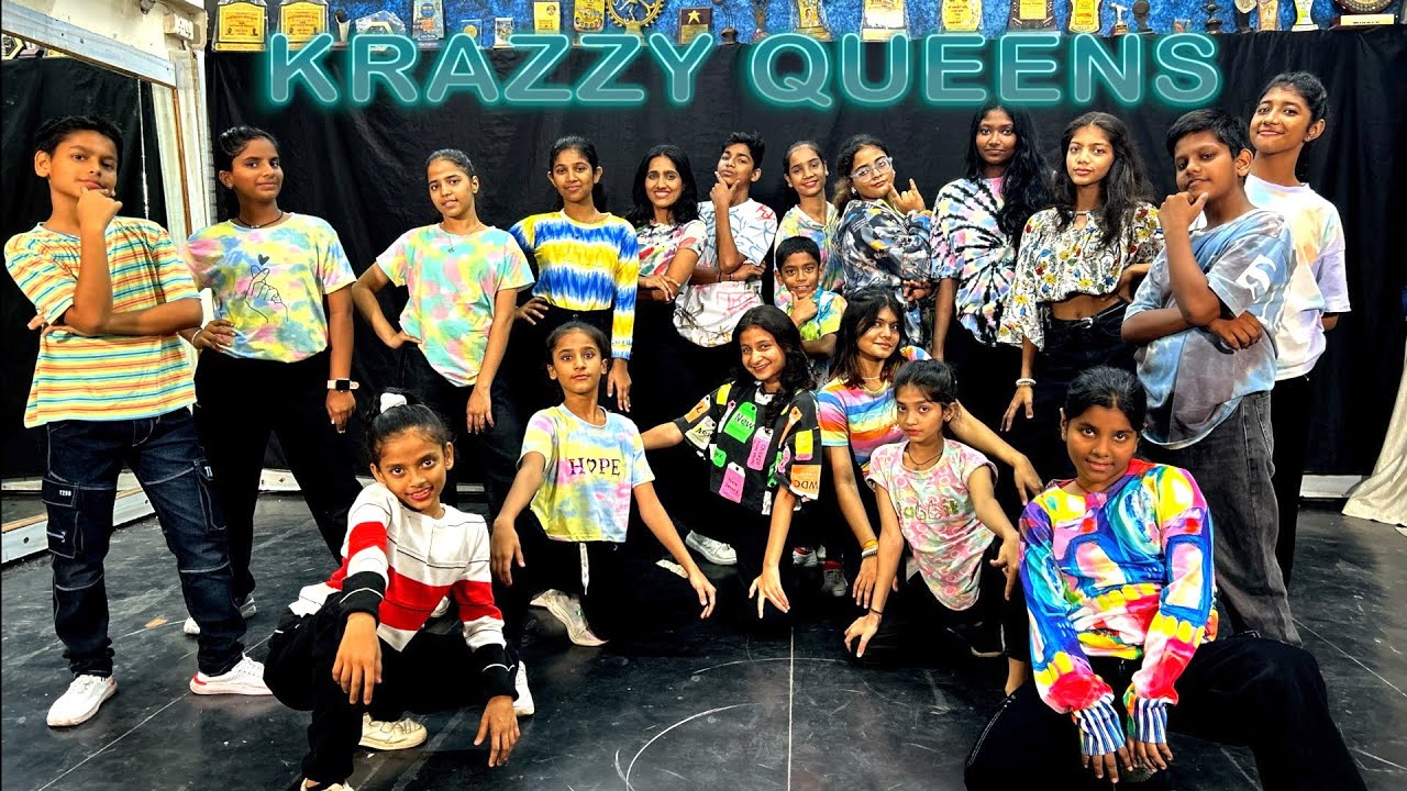 Krazzy Queens Rind Poshmaar | Tune O Rangeele || Krazzy group dance ...