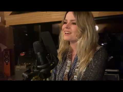 Sandra Rusin/Pat Izert - Unstoppable (Lianne La Havas) - YouTube