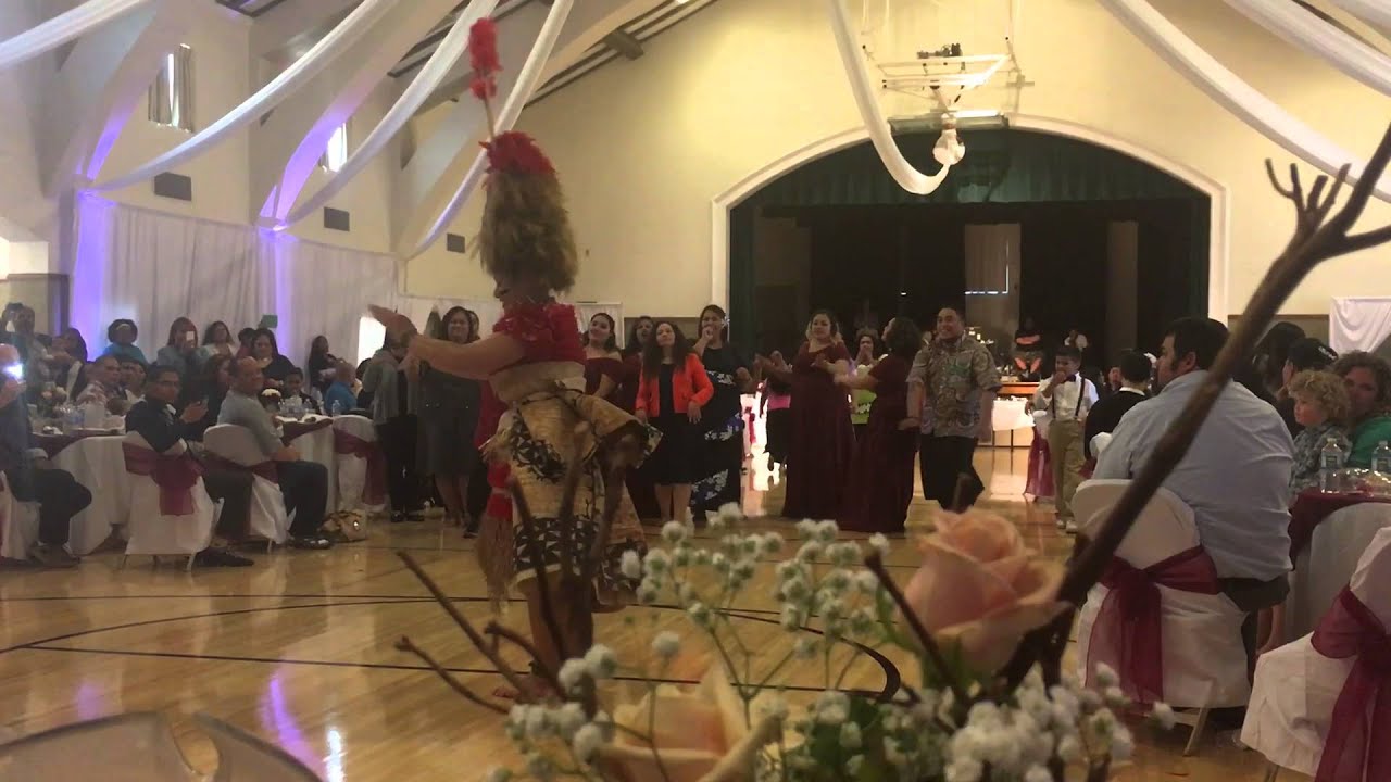 Samoan Taualuga ft. The lovely Marcella Penina Tanuvasa Seiuli - YouTube