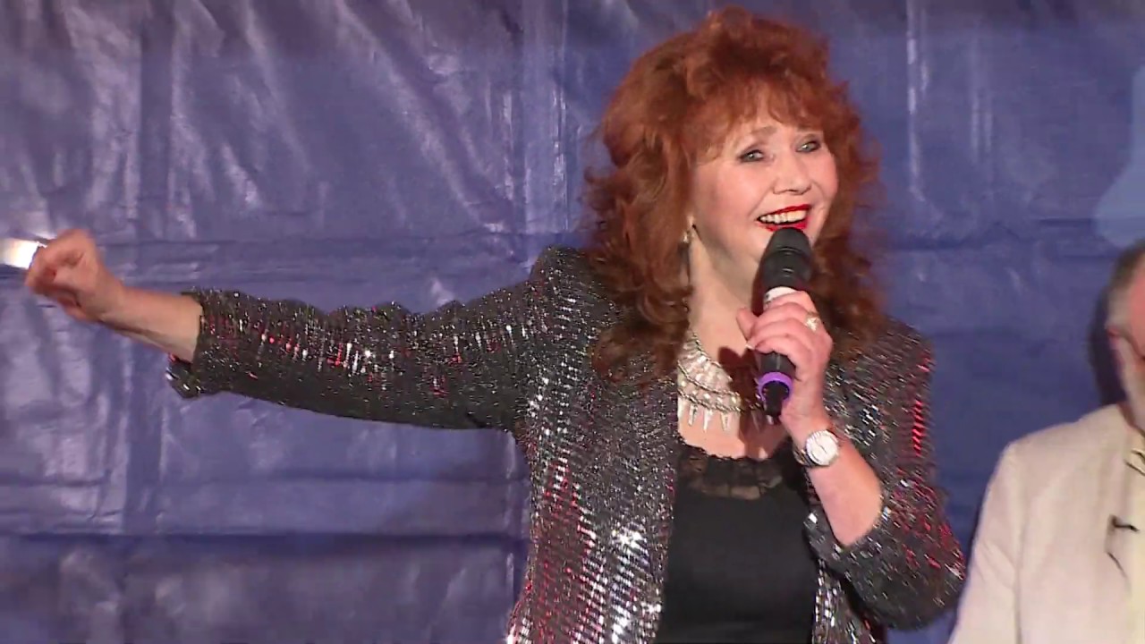 Klassentreffen von DDR-Stars beim 21. Scheunendrescher - YouTube