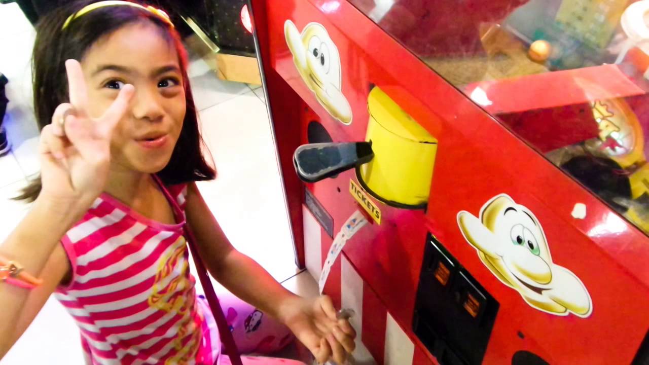 Catch that Hot Popcorn - Ping-pong balls challenge - YouTube