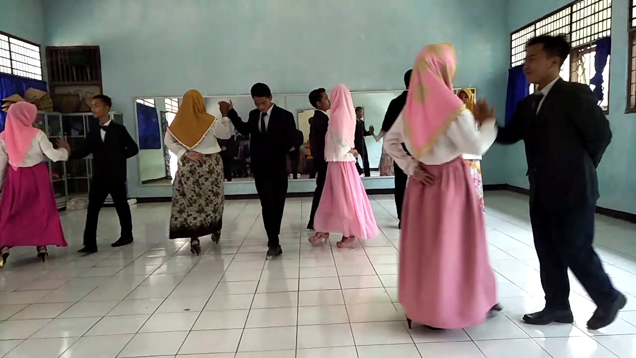 Tari chacha - YouTube
