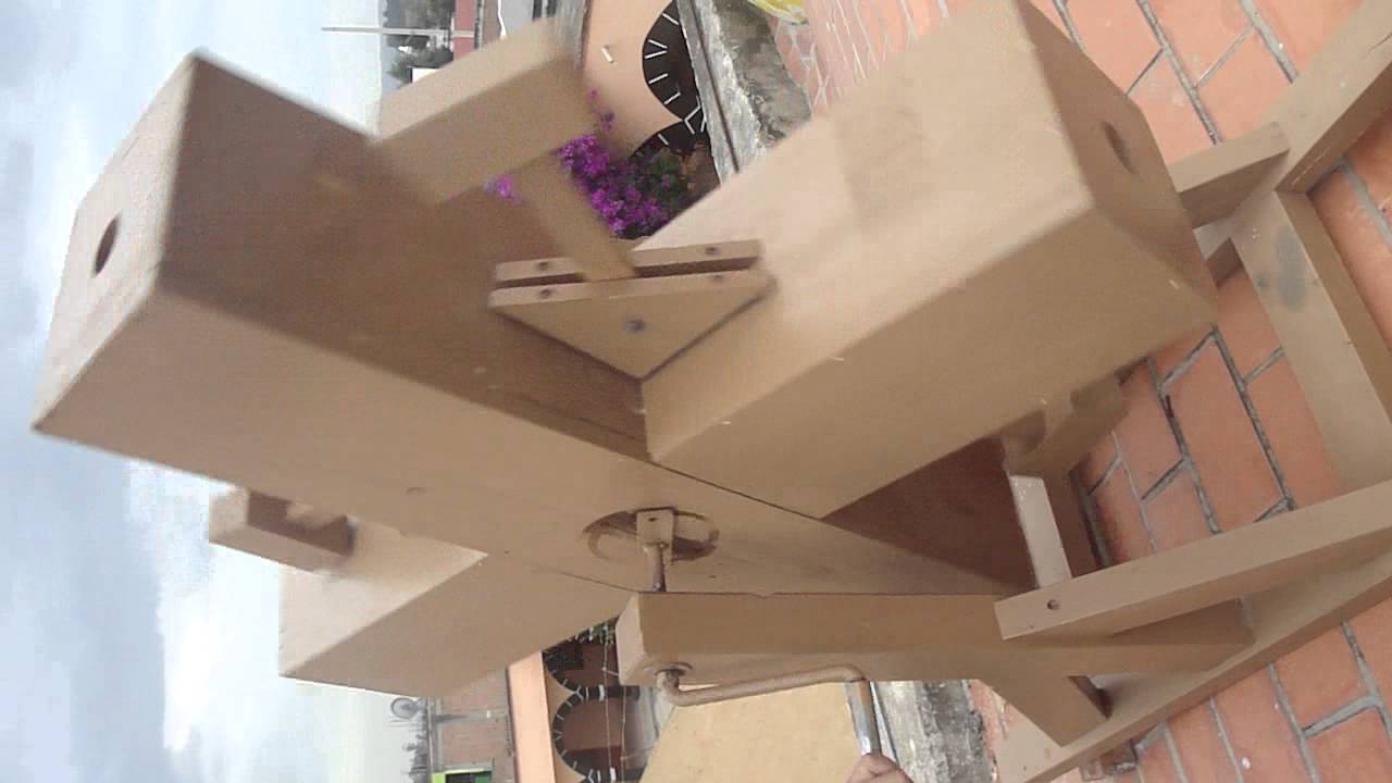 EL SONIDO DE LA MATRACA SEMANA SANTA EN ZACAPECHPAN 2014 - YouTube