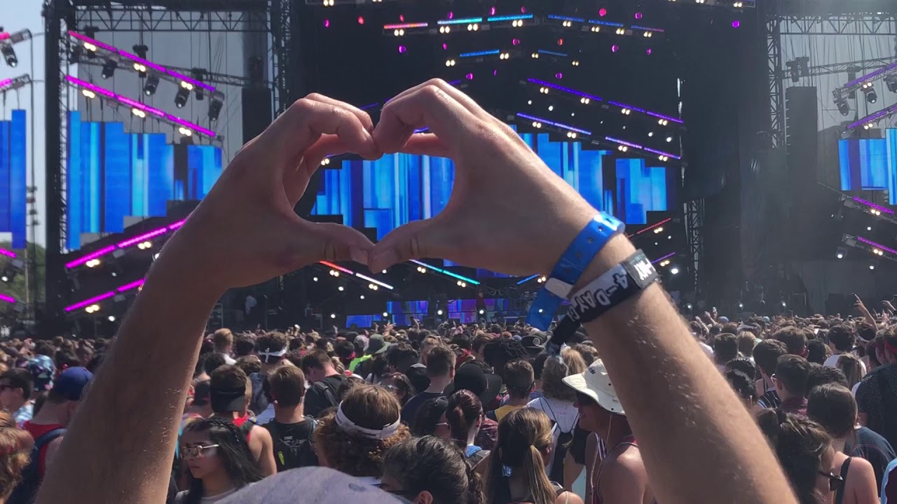 Broad Shoulders - Taylor Bennett (Live at Lollapalooza 2018 - Day 2: 8 ...